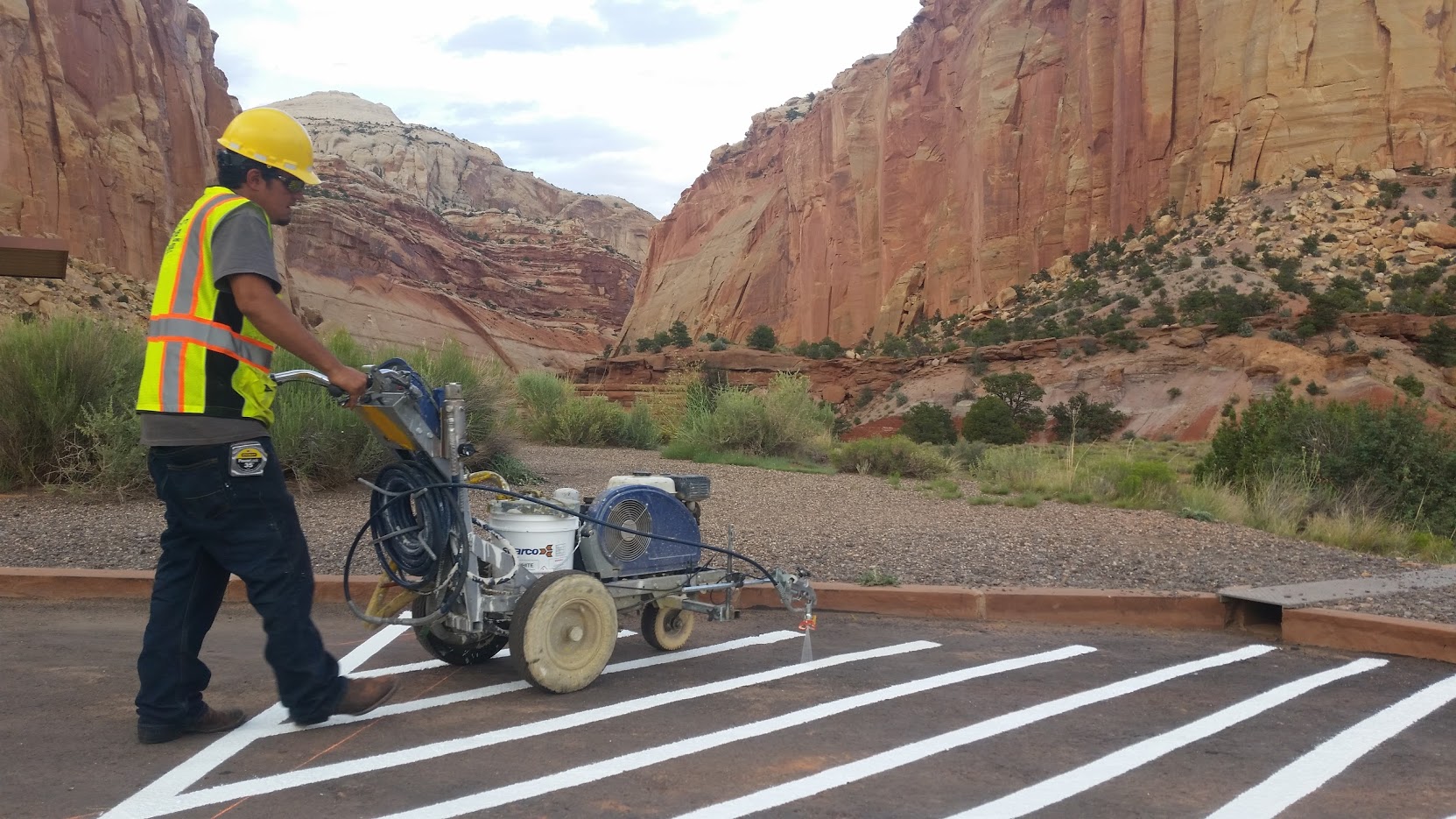 PAVEMENT MARKINGS – Straight Stripe Painting